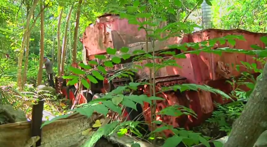 British Comet tank rusting away in Cuba – Tank and AFV News