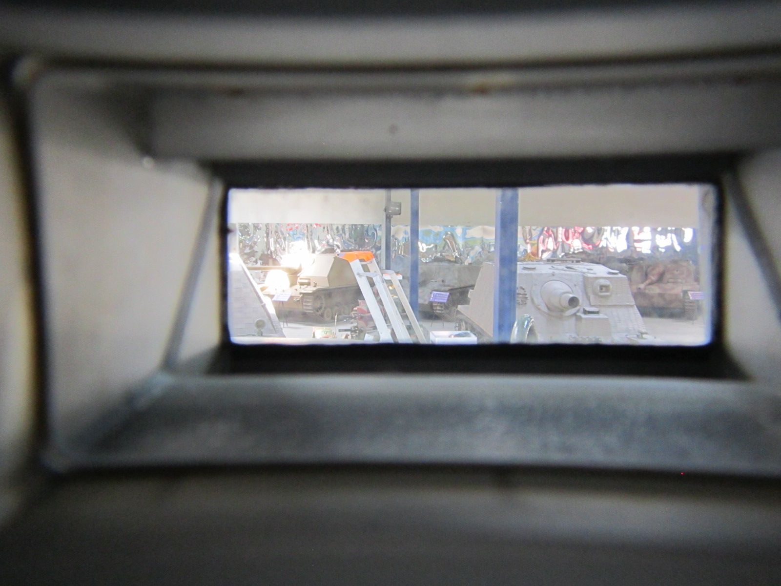 Photo(s) of the Day: The View from Inside a Tiger II – Tank and AFV News